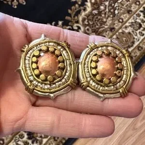 Jewelry | Vintage Goldtone Silvertone And Coppertone Clipon 2 Earrings ...